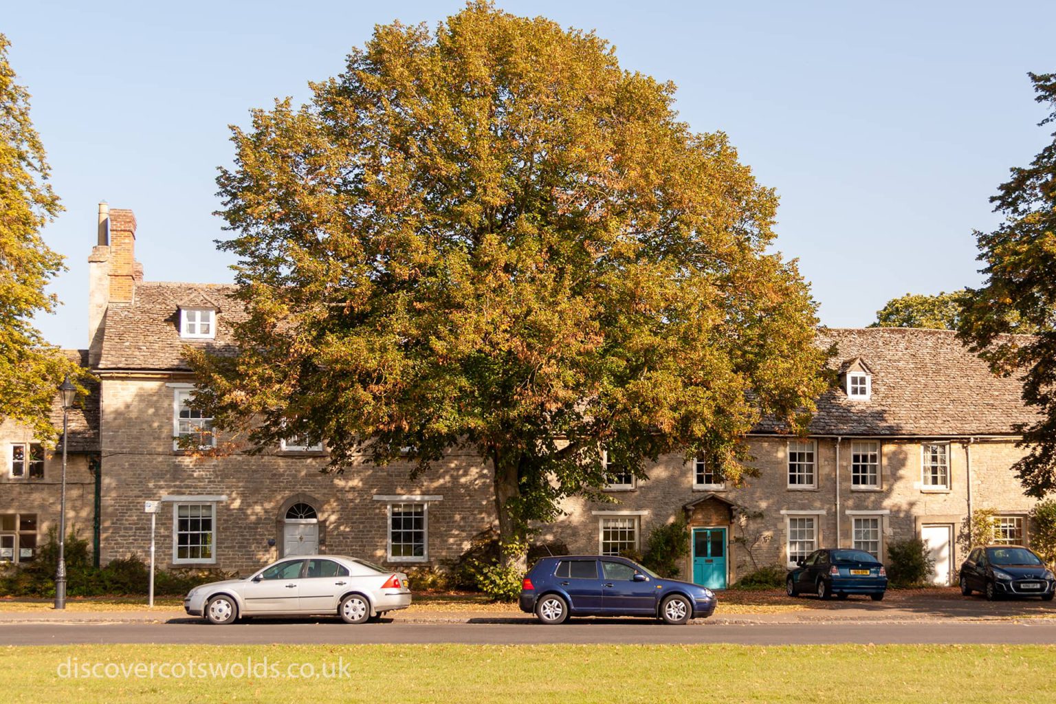 Sunday lunch at the Hollybush Witney | Discover Cotswolds